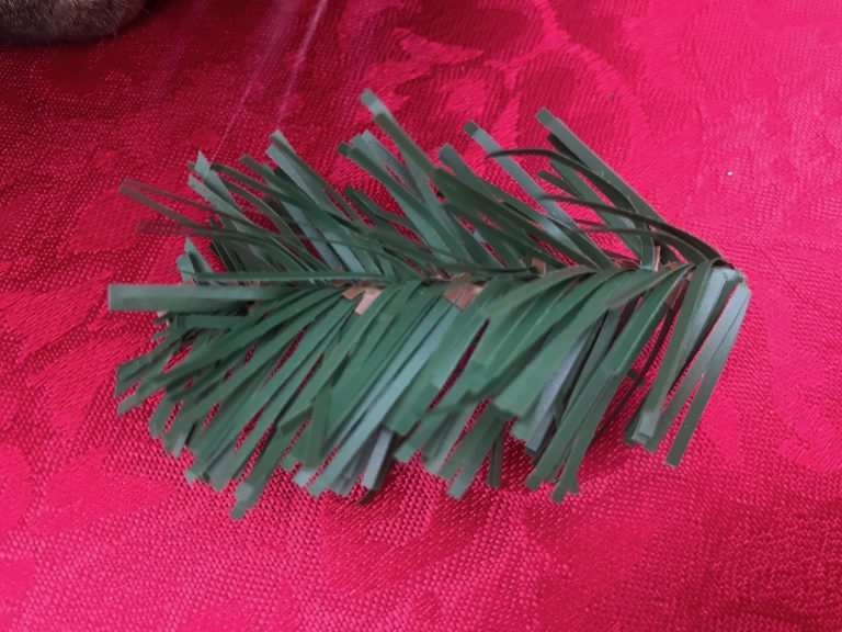 Artificial GE Pre-Lit Christmas Tree Purchased c. 2016 From Home Depot ...