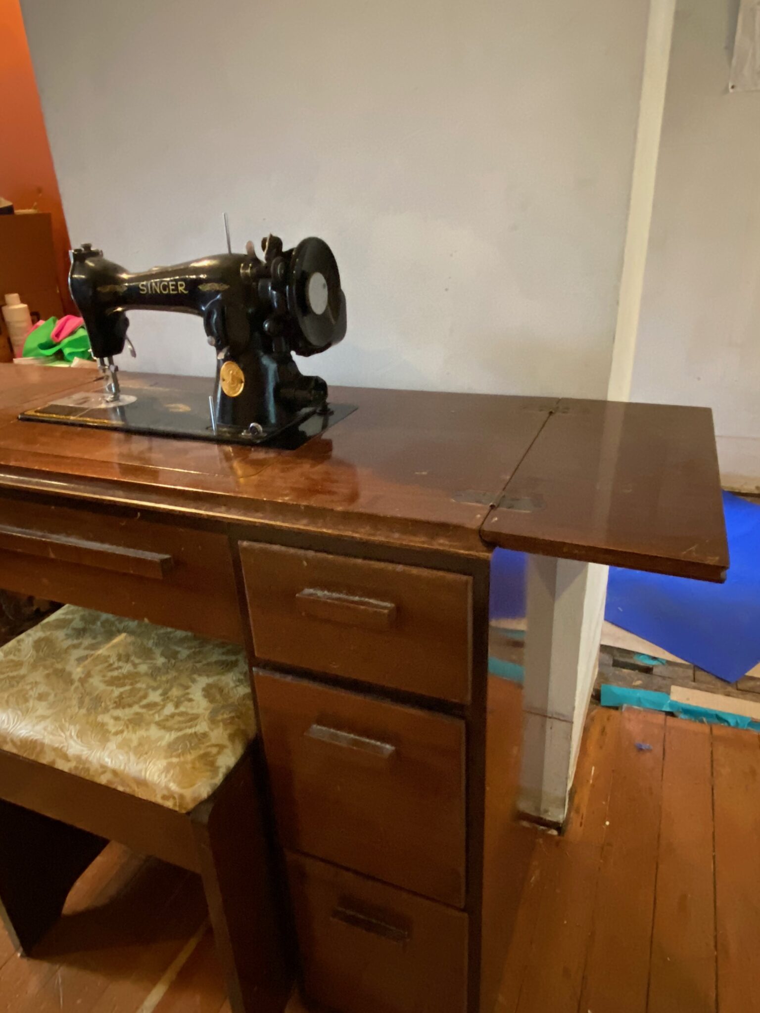 Is your grandmother's sewing machine dangerous? 1948 Singer Sewing ...